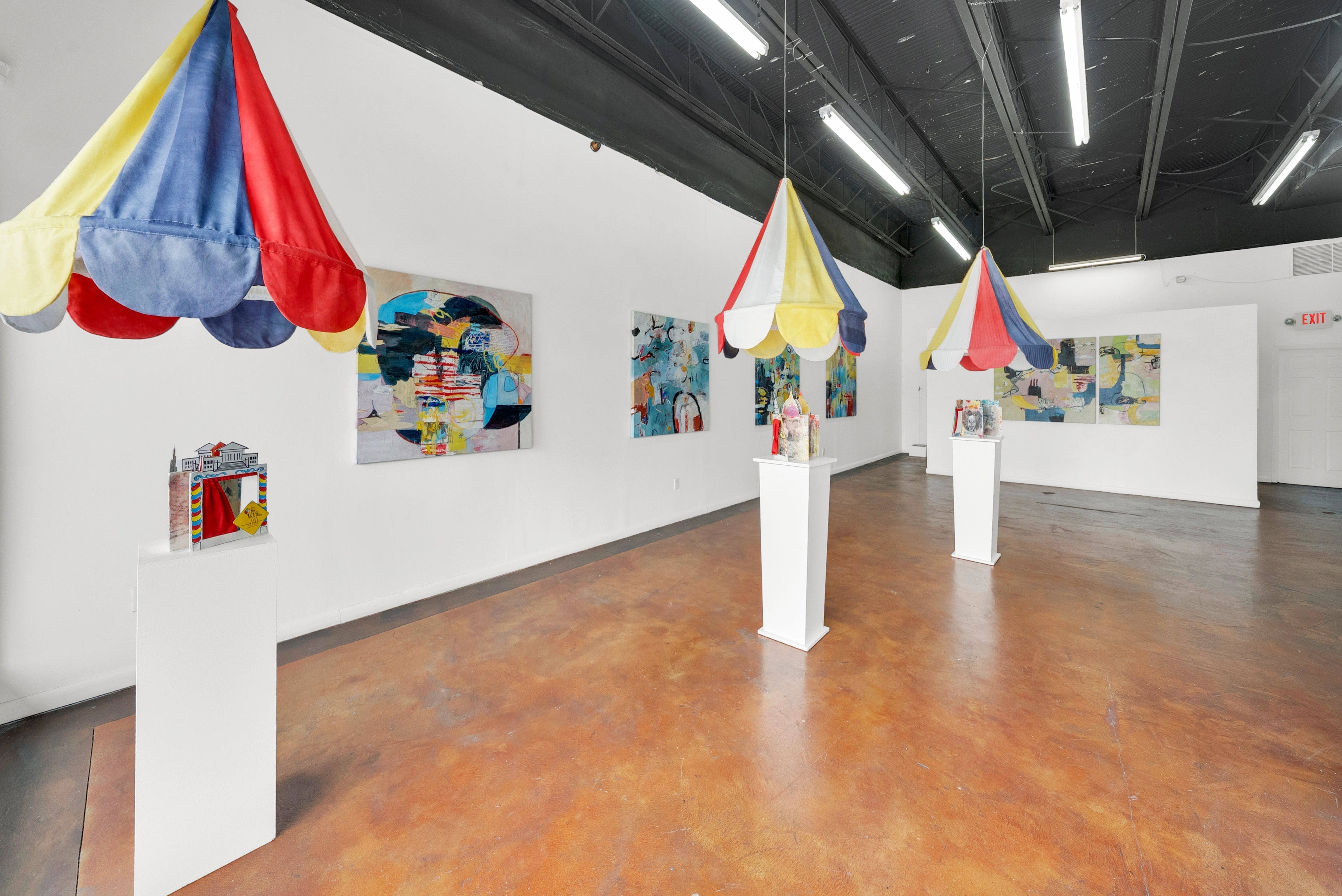 Marilyn Valiente: Under the Circus Tent – Mundo Arte Gallery